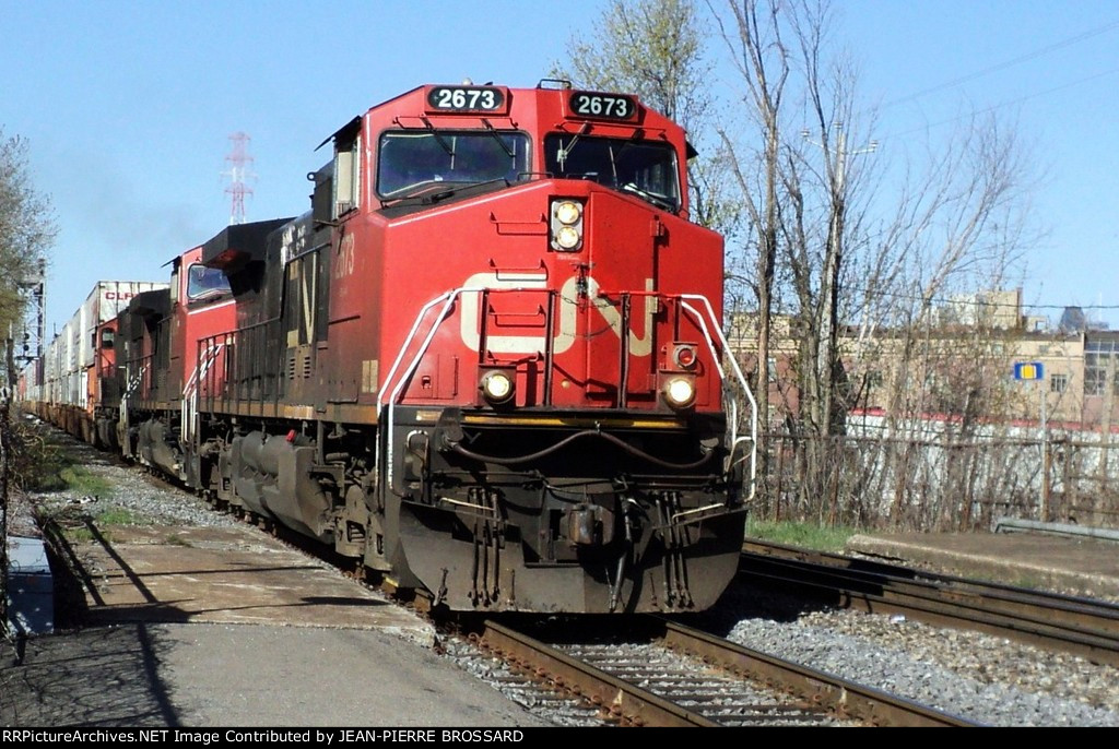 CN-2673 a Dash c-44-9W